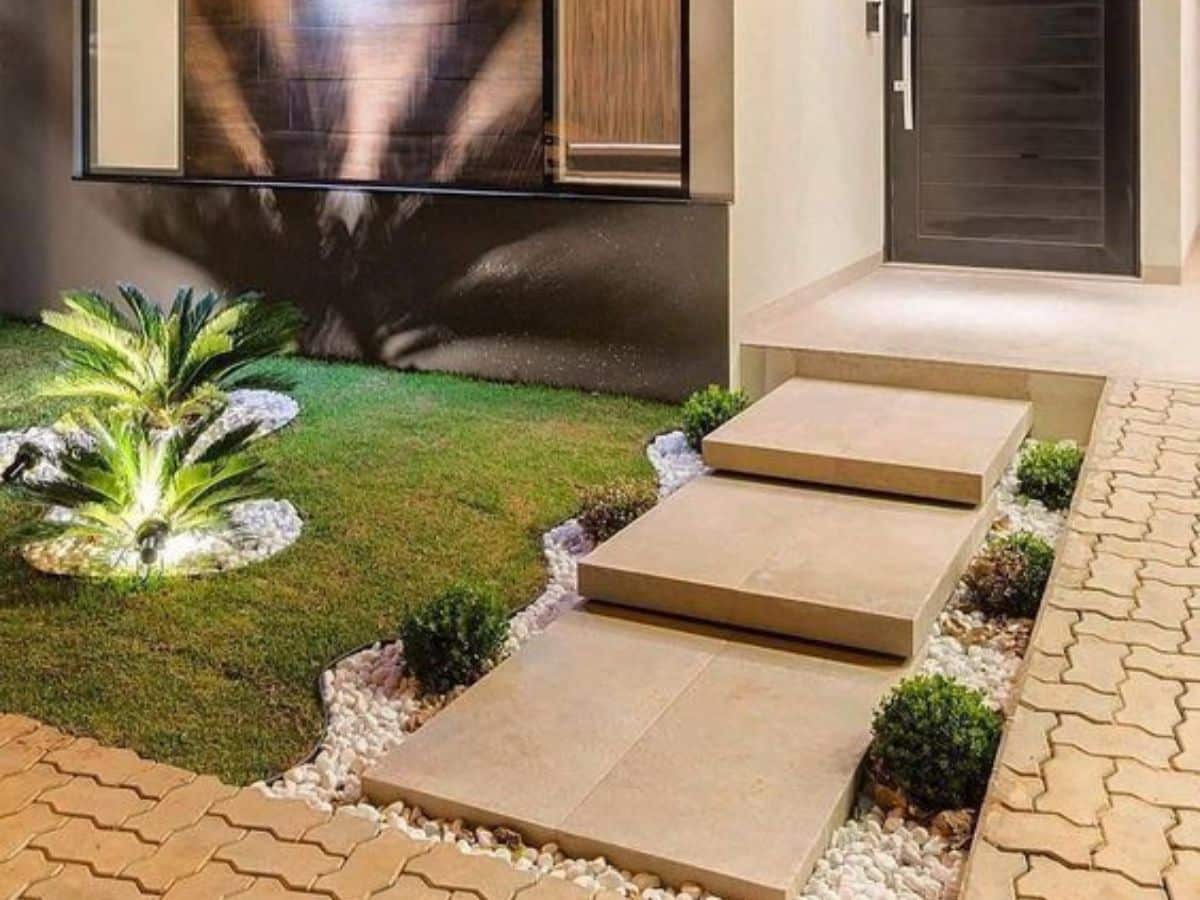 20+ Ideas For Front Step For Your Entrance