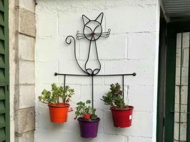 15+ Amazing Wire Wall Flower Pot Holders